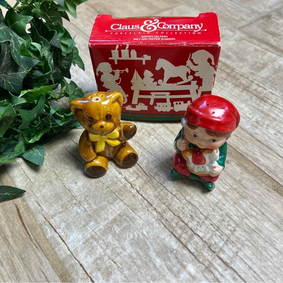 Avon | Holiday | Vintage Avon Santas Helpers Salt Pepper Shakers Nib ...
